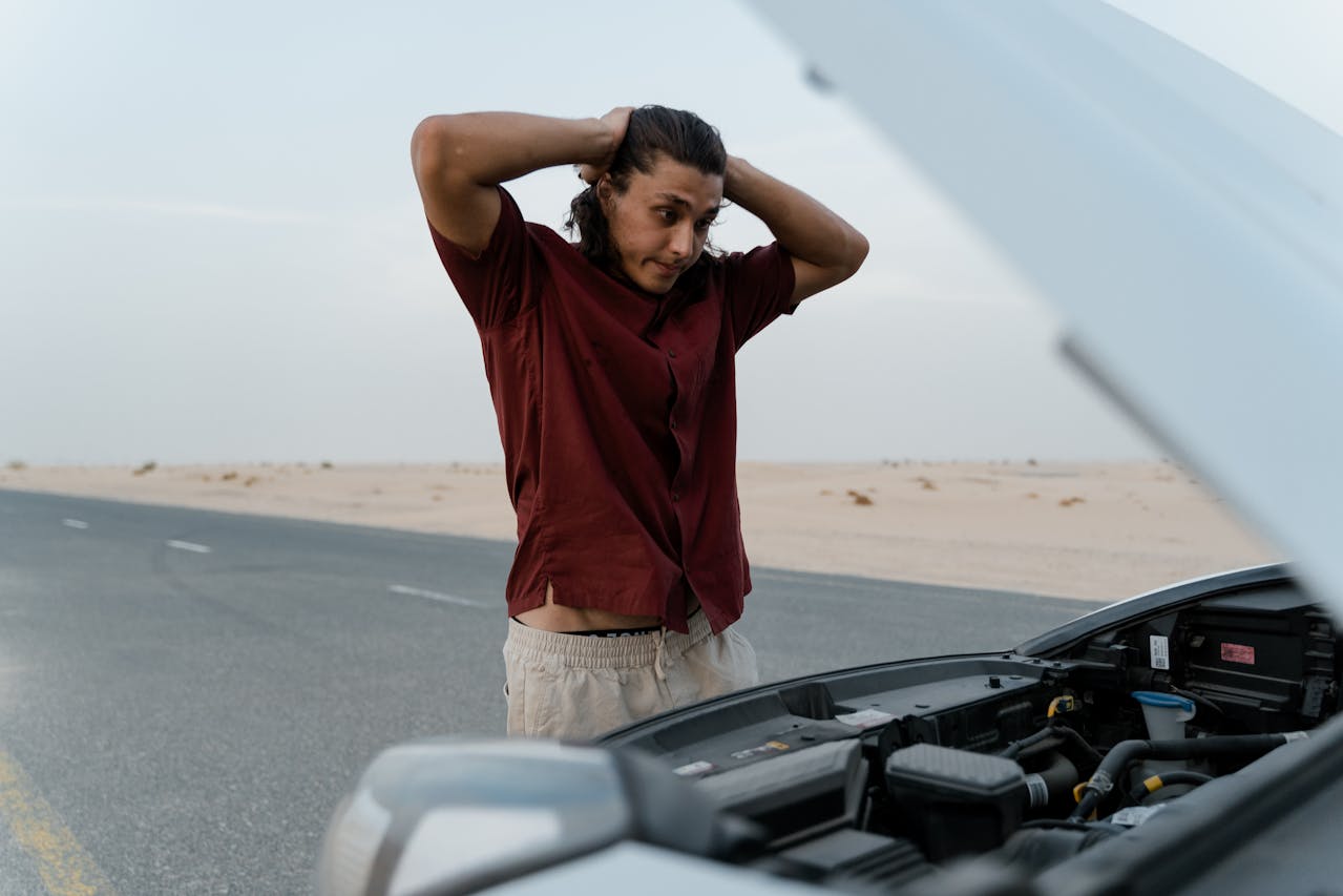 13 Common Roadside Scams Every US Driver Needs to Watch Out For