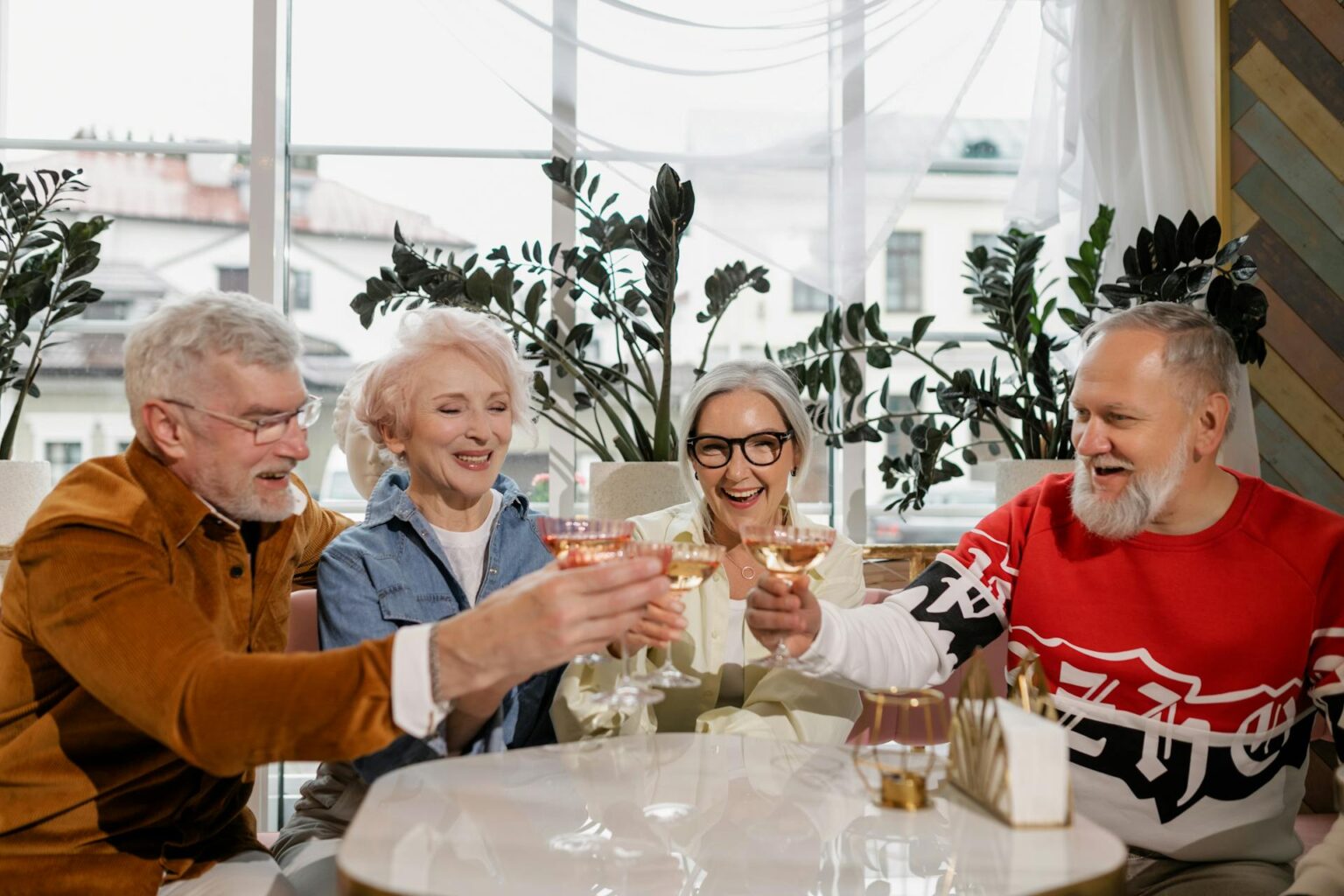 6 Ways to Stay Socially Active While Loving Your Alone Time