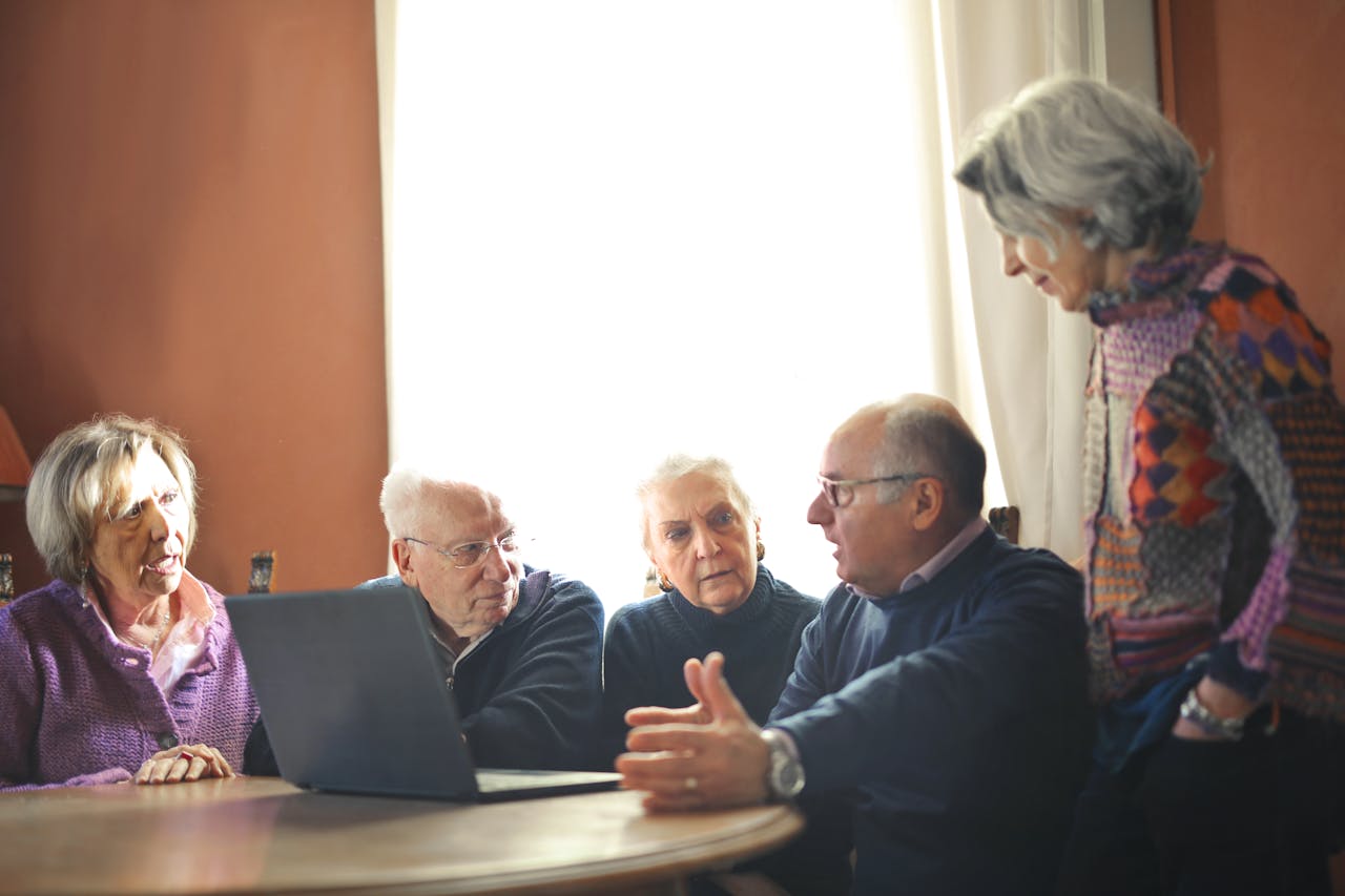 9 Conversation Starters to Reconnect with Old Friends (Without It ...